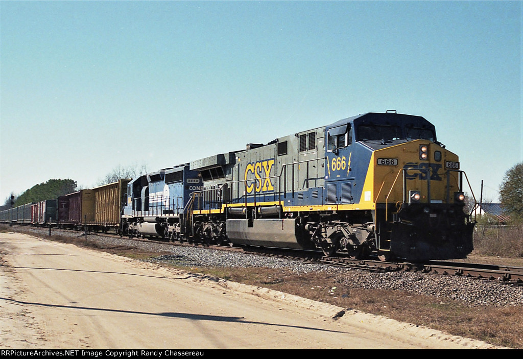 CSXT 666 and 8840